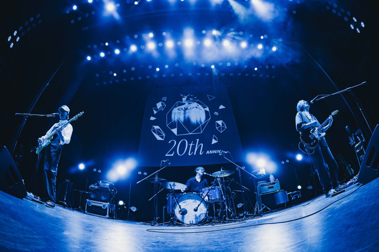 tacica結成20周年記念公演「水母の骨」ライヴレポートが掲載されました / NEWS / tacica official site